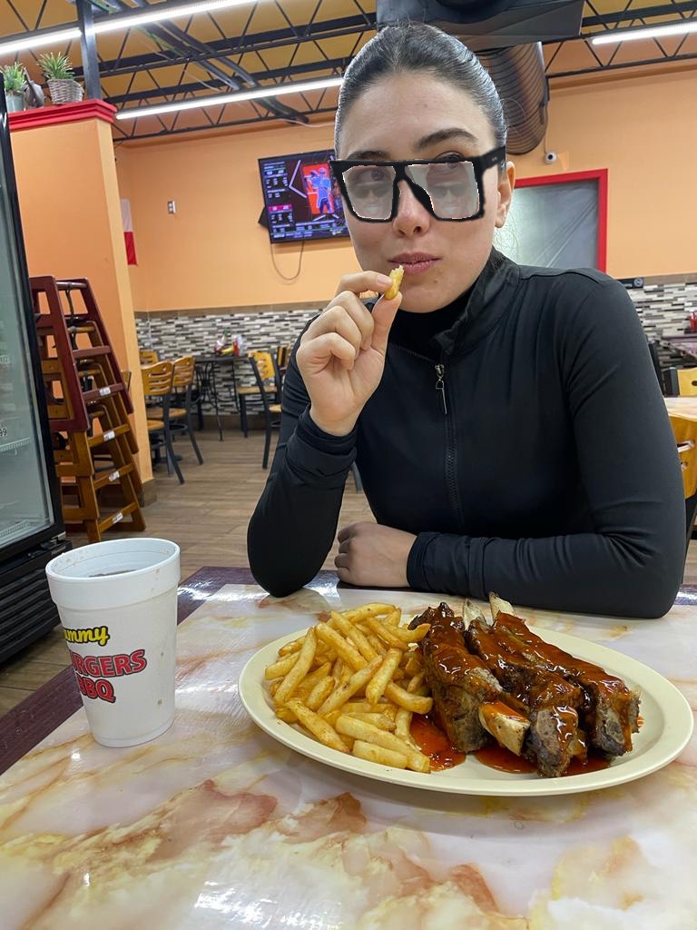 REVIEW: YUMMY BURGERS & BBQ – KNOW WHERE, USA